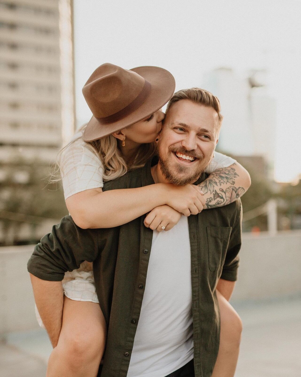My go to prompts for photographing people in love! - Showit Blog